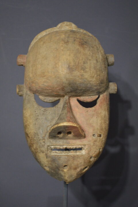Salampasu Kasangu Mask | Exquisite African Art